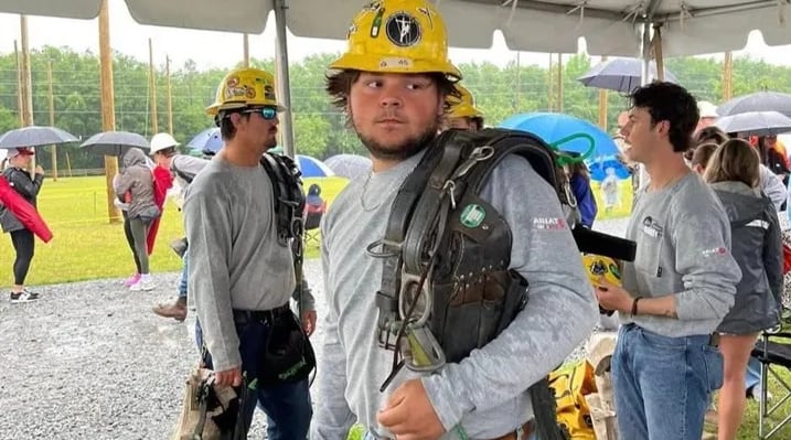 Georgia lineman killed in accident on the job
