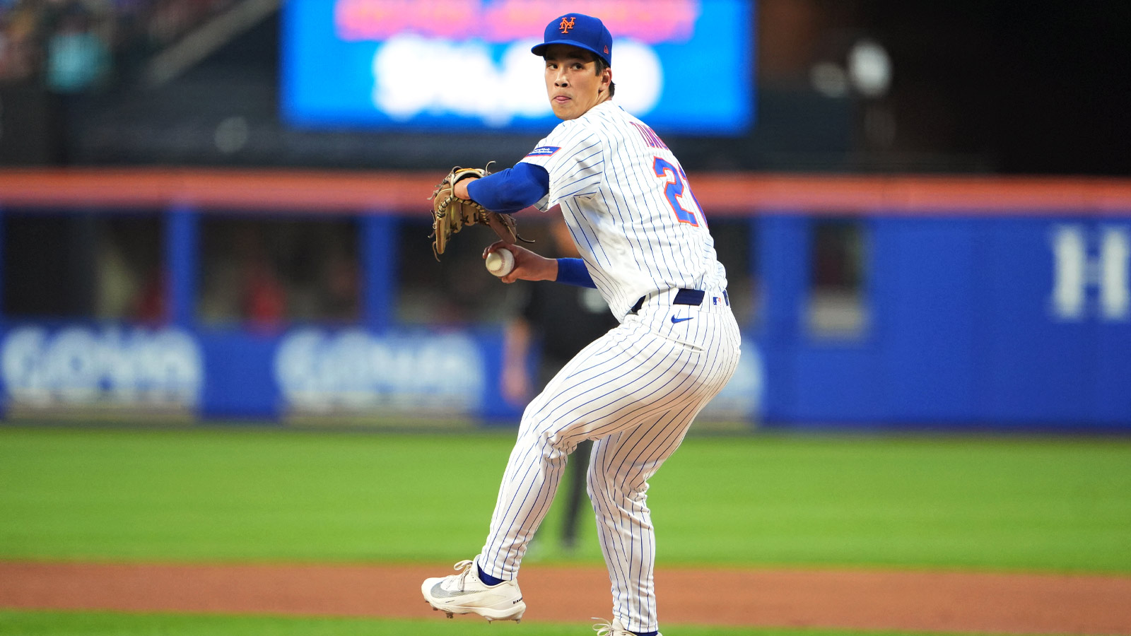 Jonah Tong staying on Mets roster with unique usage plan
