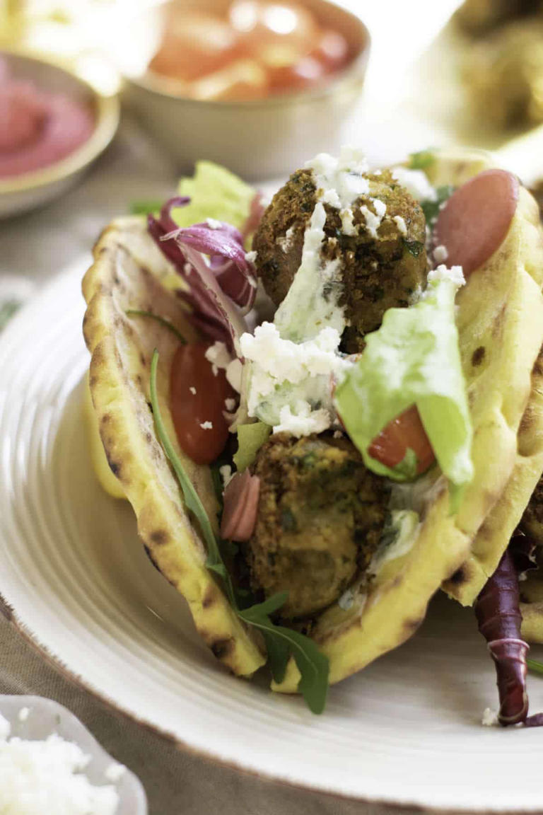 Crispy falafel wraps