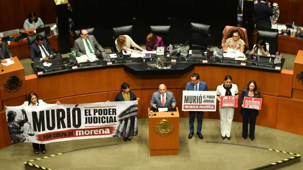 En medio de la discusión de la reforma judicial, senadores se ...