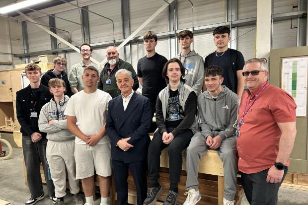 Housebuilding exec returns to Swindon college to inspire students