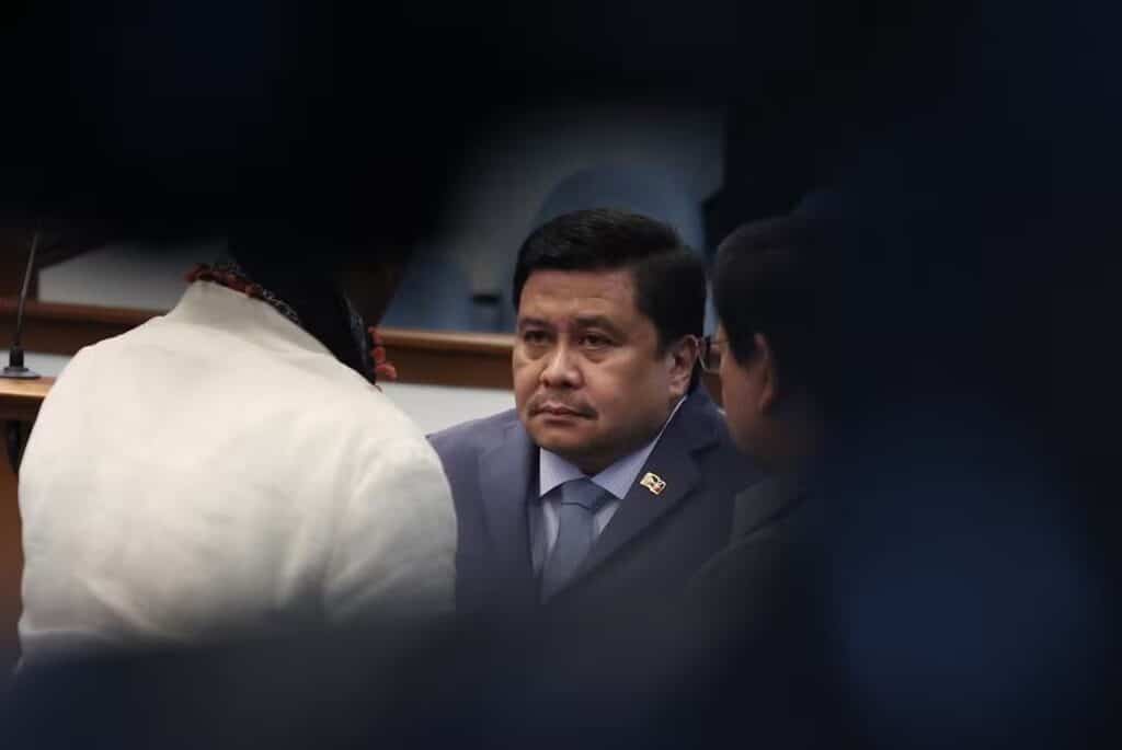 ‘Surrender or arrest’: DILG chief issues ultimatum to Estrada