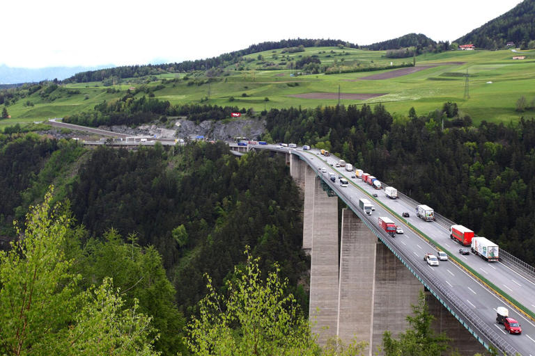 Brenner-Demo legt Verkehr lahm: Das müssen Urlauber wissen