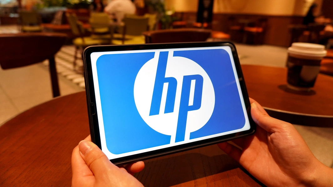 HP offers $800 discount on AI-powered OmniBook 7 laptop