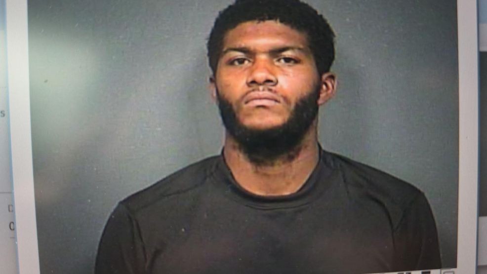 Wanted man sought after motorcycle crash, foot chase in Hickman County