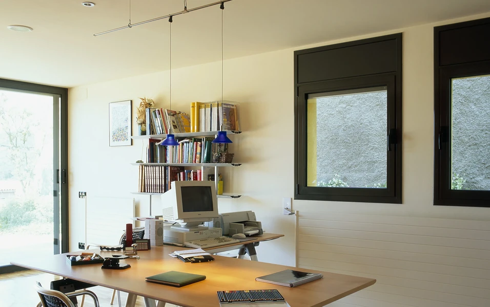 Smart workspace ideas for hybrid life