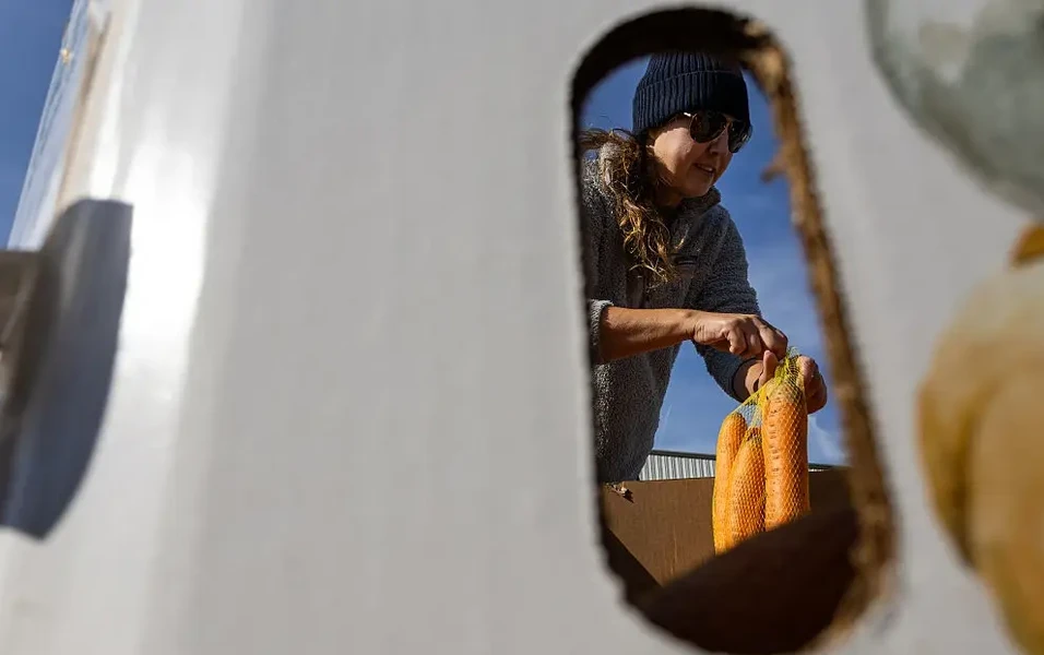 Missouri cuts produce aid while advancing SNAP food limits
