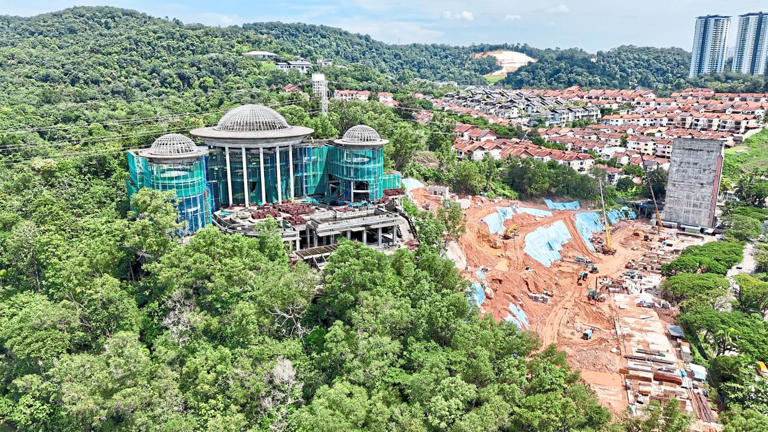 Neglected project sites pose threat to KL safety