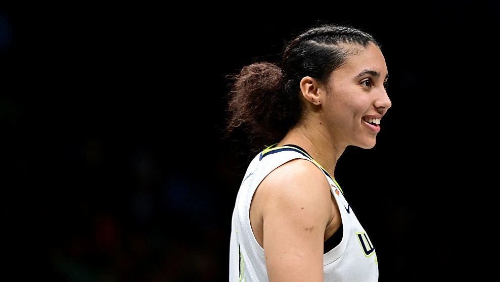 Azzi Fudd earns first career start after record game