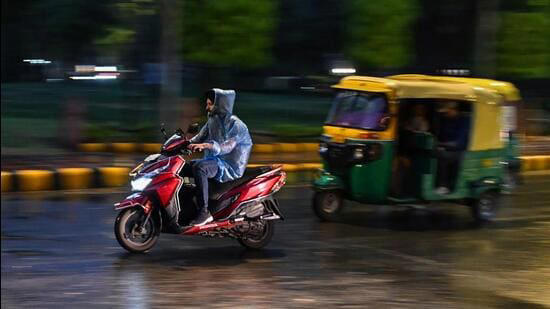 Thunderstorms to cool Delhi after searing heatwave spell; IMD issues ...