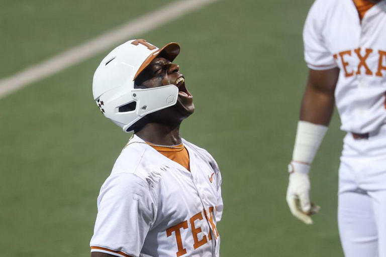 Anthony packs a punch in Longhorns dominant win over Holy Cross