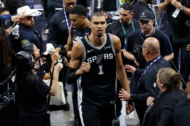 NBA: Wembanyama and aggressive Spurs force Game 7 against Thunder