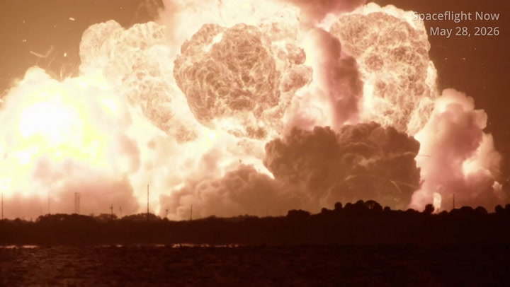 Jeff Bezos’ rocket explodes into giant fireball in epic fail