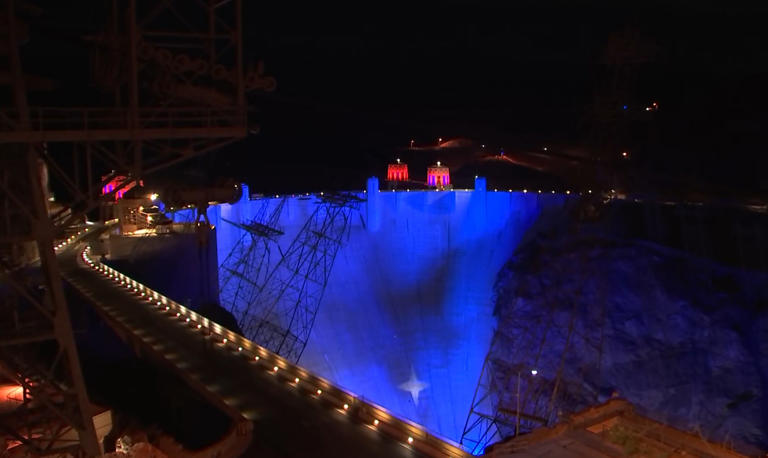 Hoover Dam closes early to readjust American flag