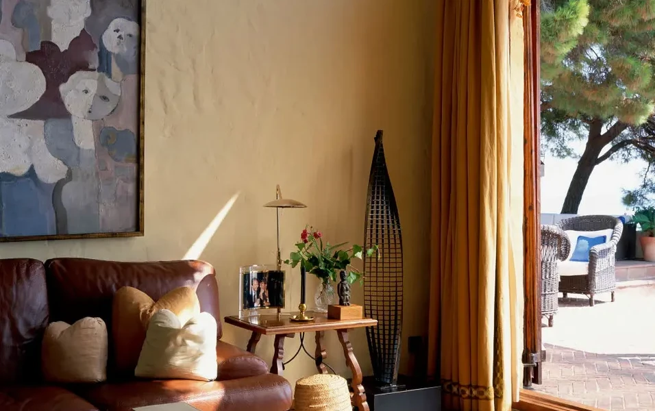 Earthy paint colors to warm your home