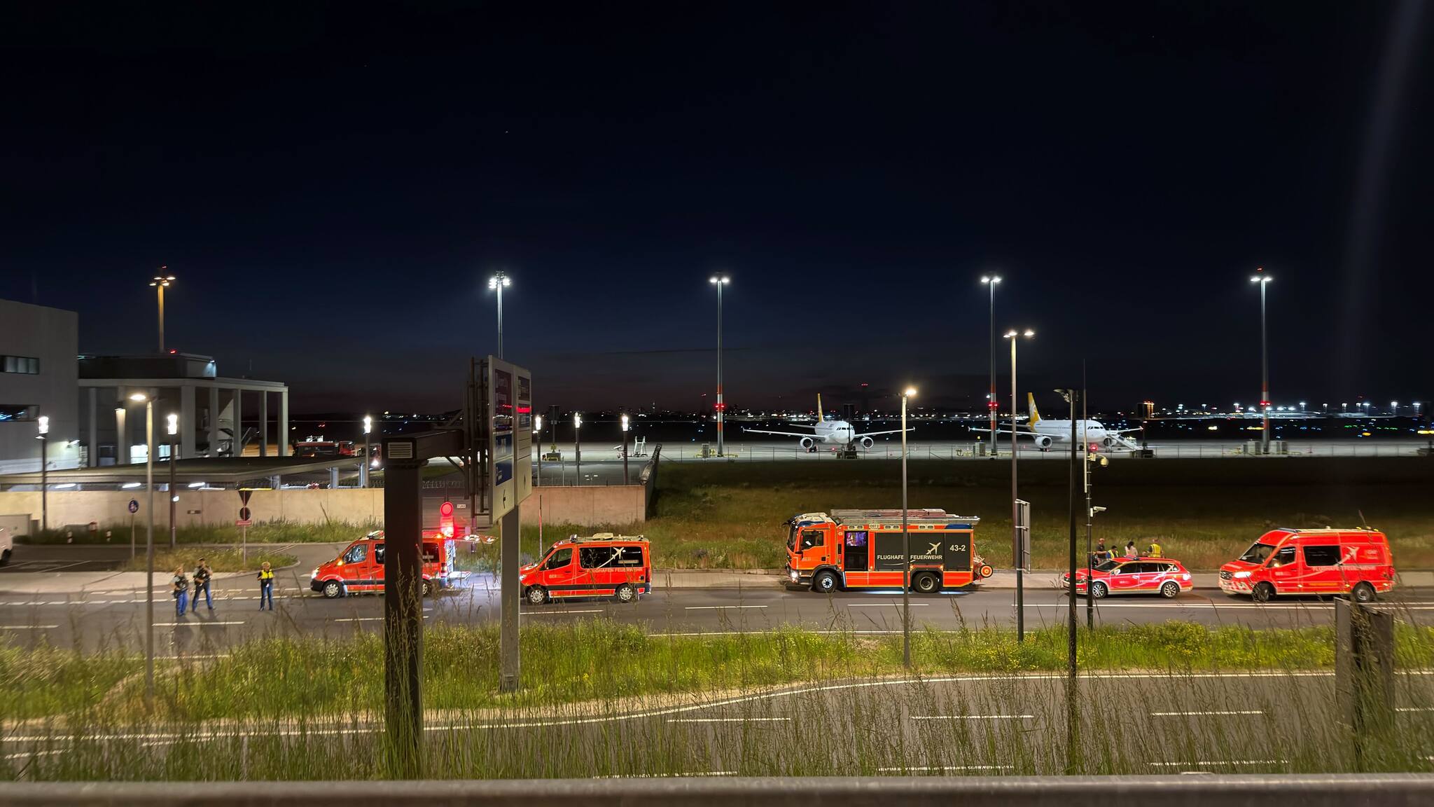 Bombendrohung am BER: Terminal 2 stundenlang gesperrt