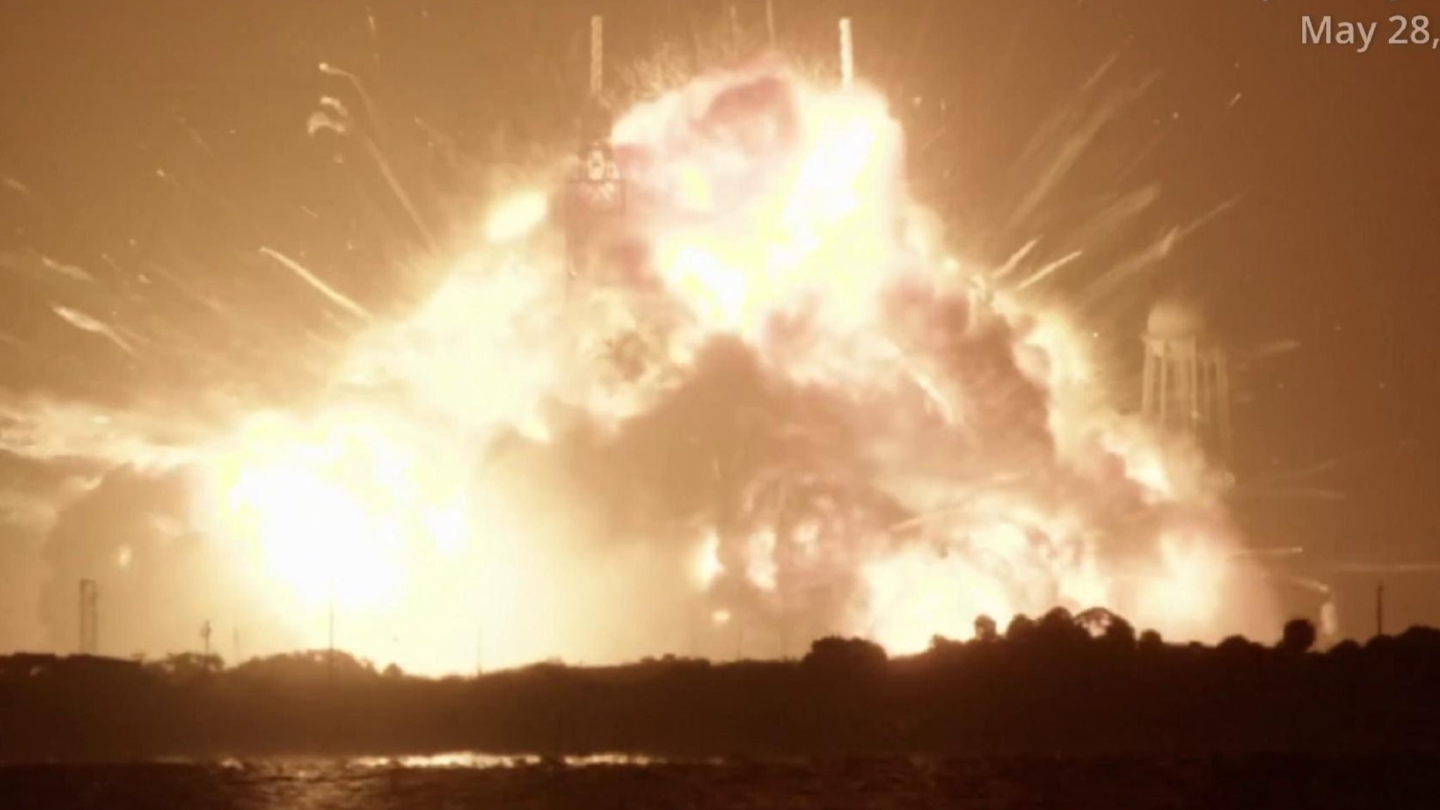 Il razzo Blue Origin esplode durante i test: una palla di fuoco avvolge ...