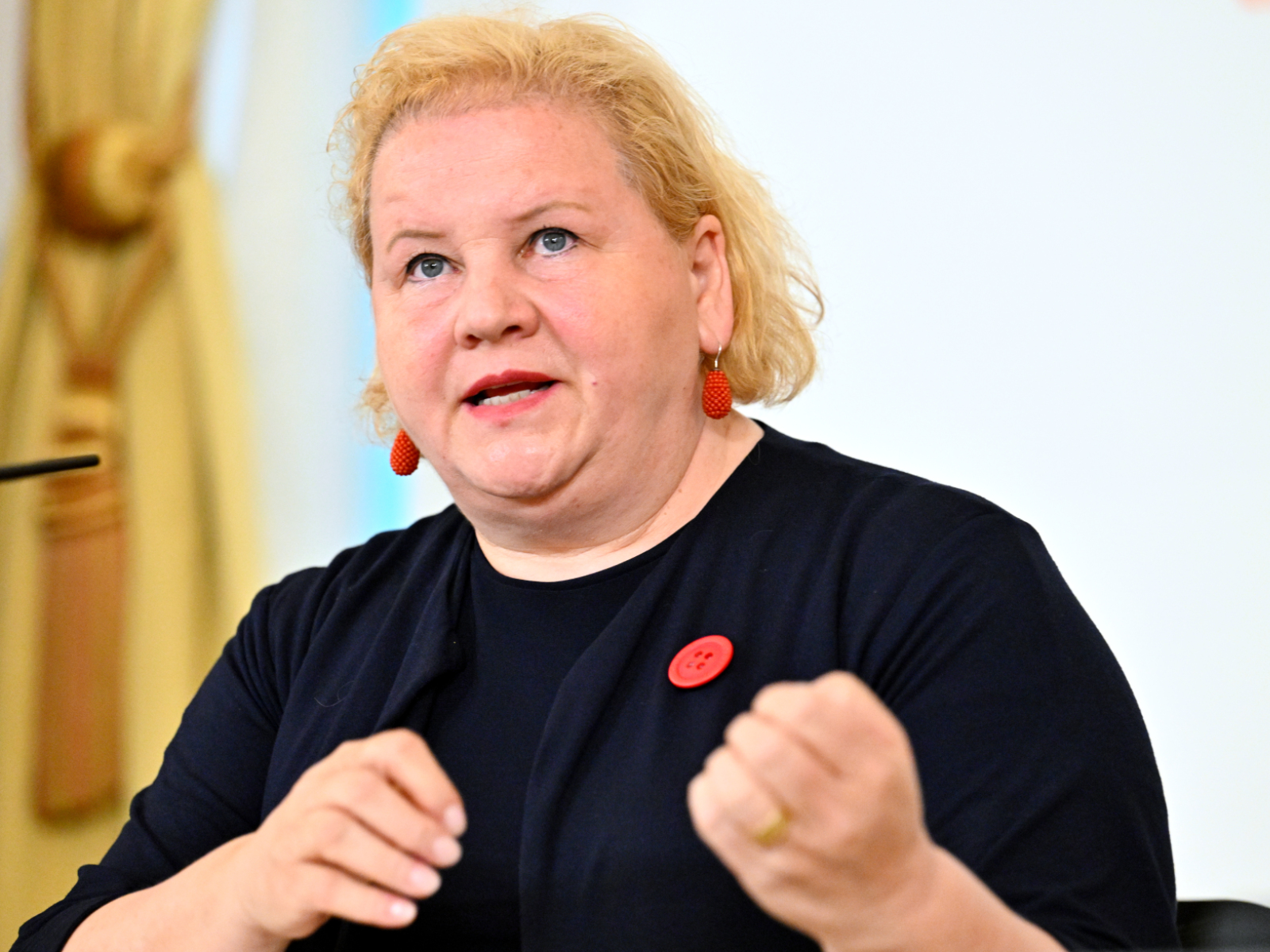 Schumann betont Offensivmaßnahmen bei Pflege und Kindern