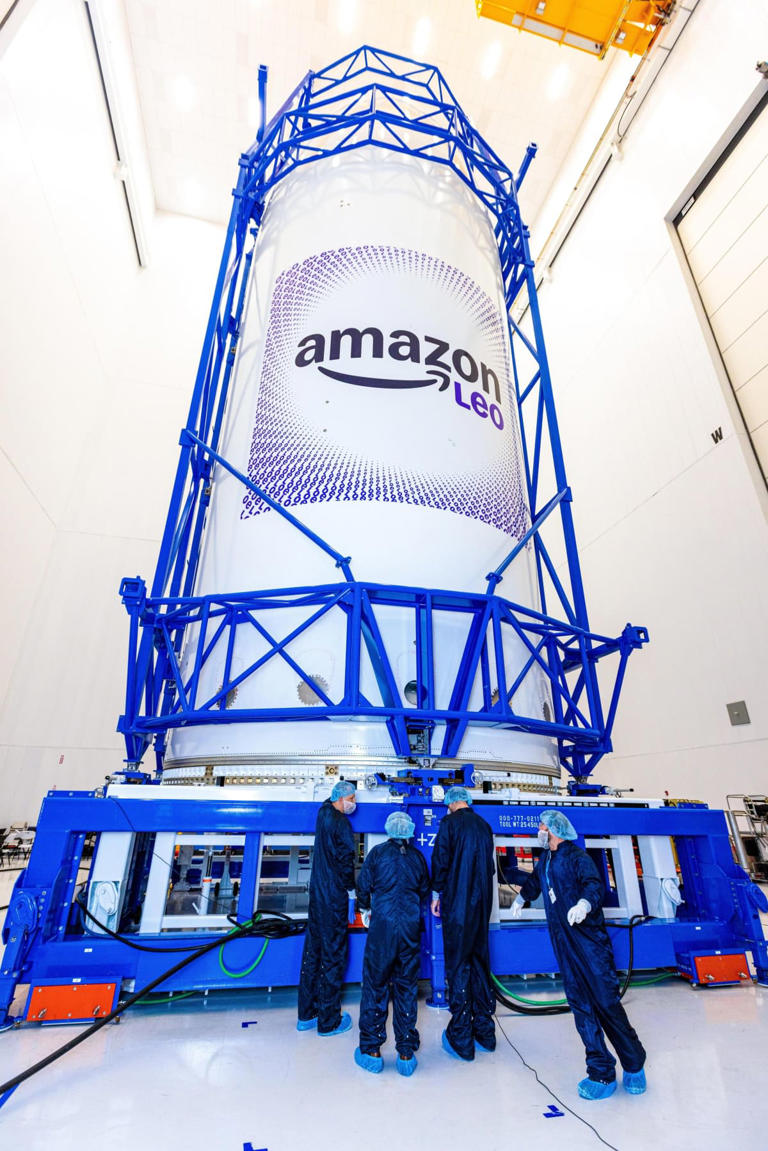 Elon Musk responds to explosion at Jeff Bezos-owned Blue Origin ...