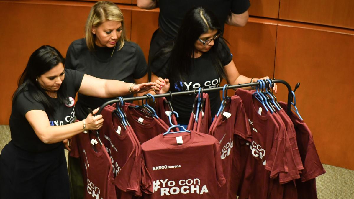 Playeras “Yo con Maru” y “Yo con Rocha” tensan ambiente en el Senado