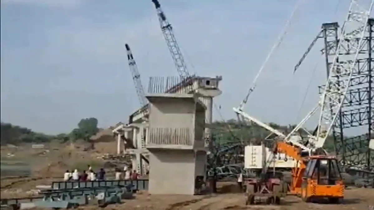 Storm turns deadly in UP: Under-construction bridge collapses on ...