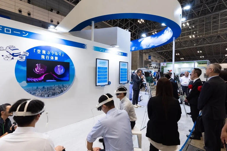 GMOインターネットグループ「Japan Drone 2026」にプラチナスポンサーとして出展 ヒューマノイドで空港の人手不足解消へ