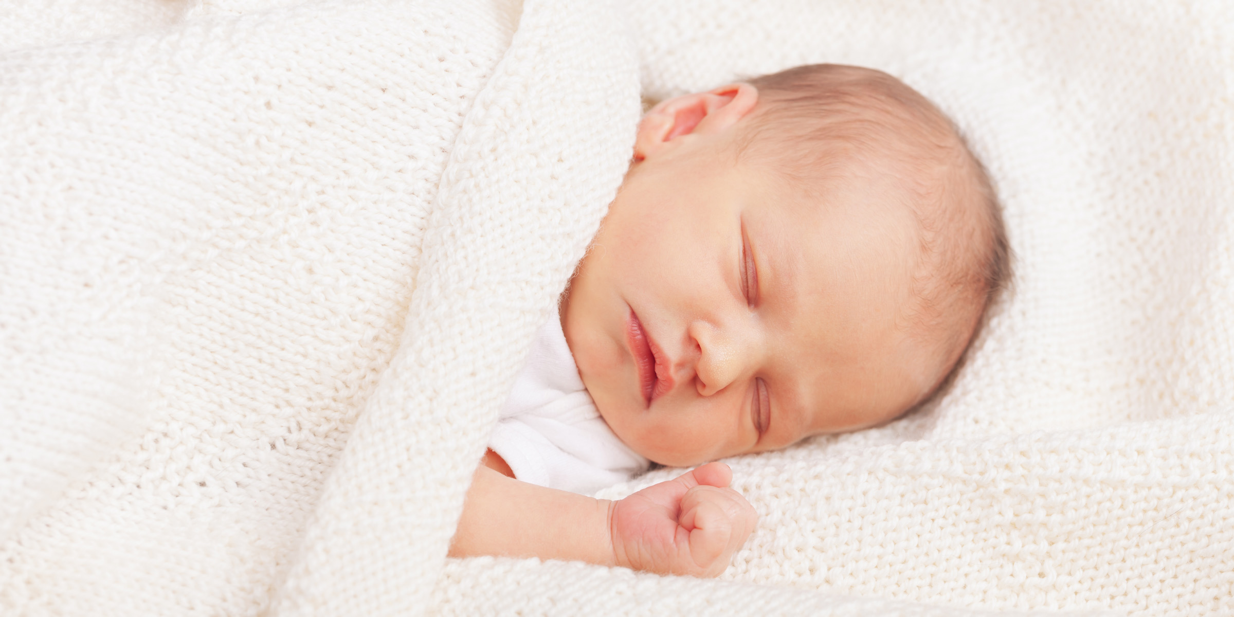 Woman became a surrogate for her sister and days after birth found the ...