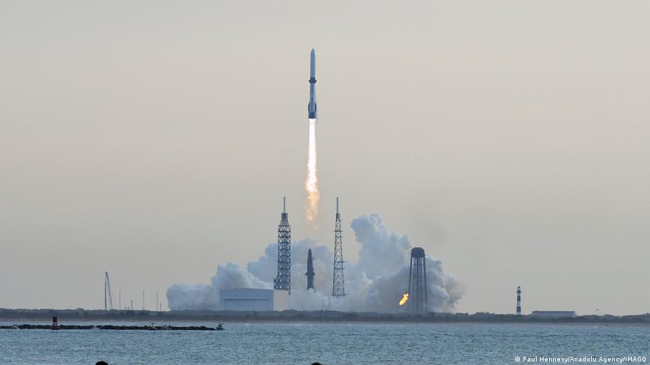 Cohete de Blue Origin explota en plataforma de lanzamiento