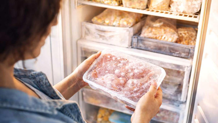 Forgot to defrost dinner? Try this simple trick that thaws food in ...