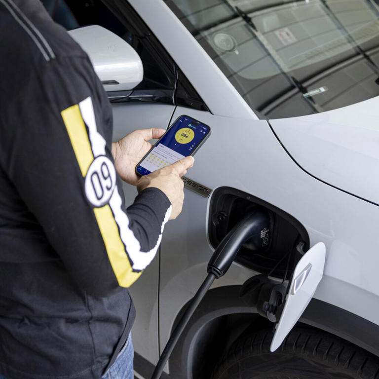 Amber's $13.6M V2G trial scales to 1,000 homes, turning EVs into grid ...
