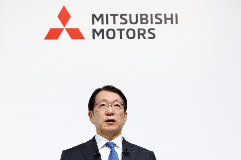 Mitsubishi Motors unveils pickup, Kei-car collaboration with Nissan