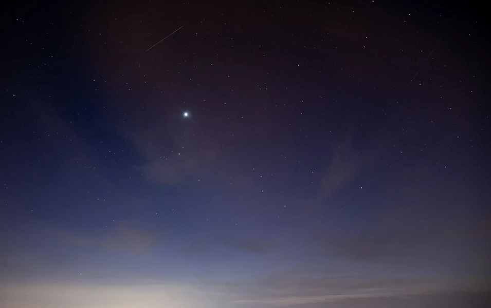 Venus-Saturn tension and Sun-Uranus spark shape May 29 forecast
