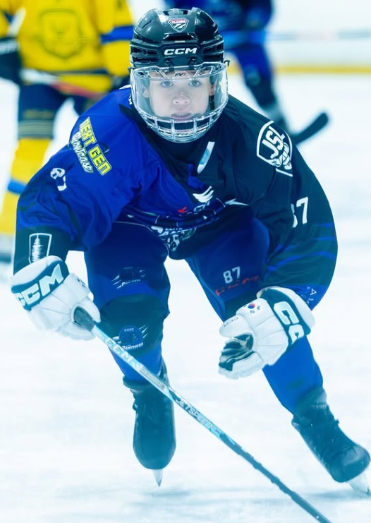 Sam Hammington shares update on son William: "Ice hockey championship ...