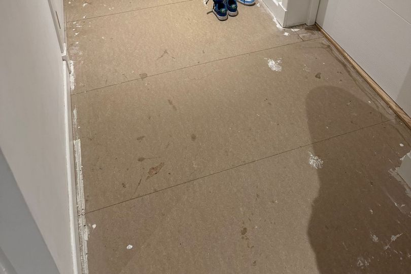 Glasgow family left with ‘rats and damp smell’ after burst pipe floods ...