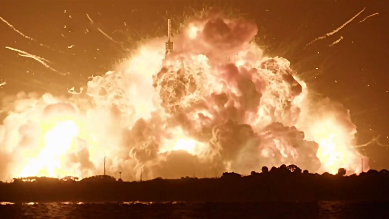 Feuerball in Florida: Blue Origin Rakete explodiert bei Test auf Cape ...