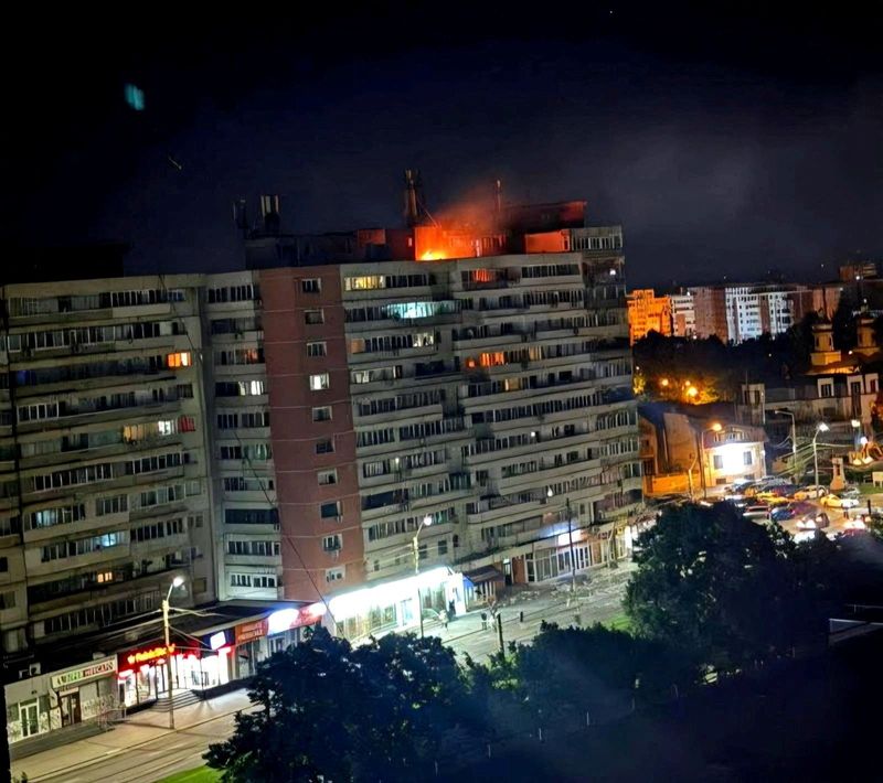 Un dron ruso hiere a dos personas al impactar contra un bloque de pisos ...
