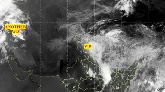 Satellite imagery shows massive cloud belt over north, central India ...
