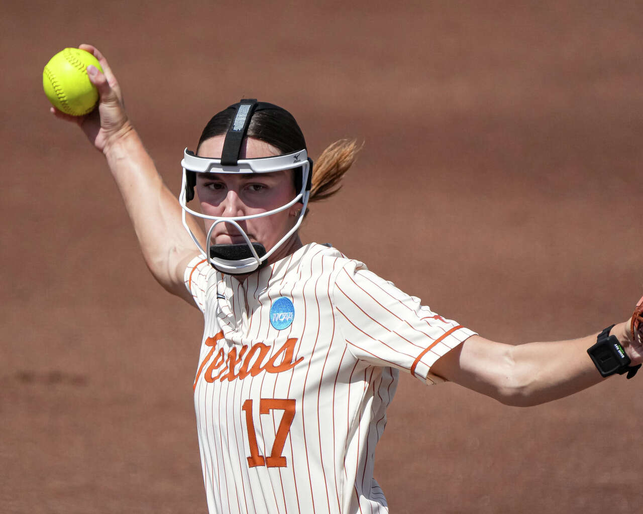 Texas softball facing elimination after losing Women's College World ...