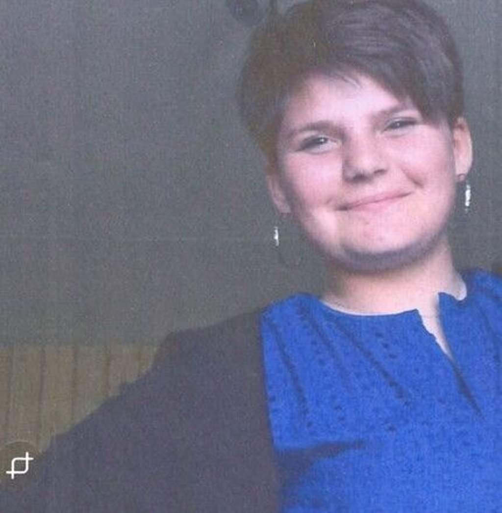 Julia steigt morgens aus dem Schulbus und verschwindet dann spurlos