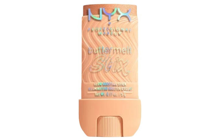 Move over clean girl make-up: This summer is all about sparkly beauty