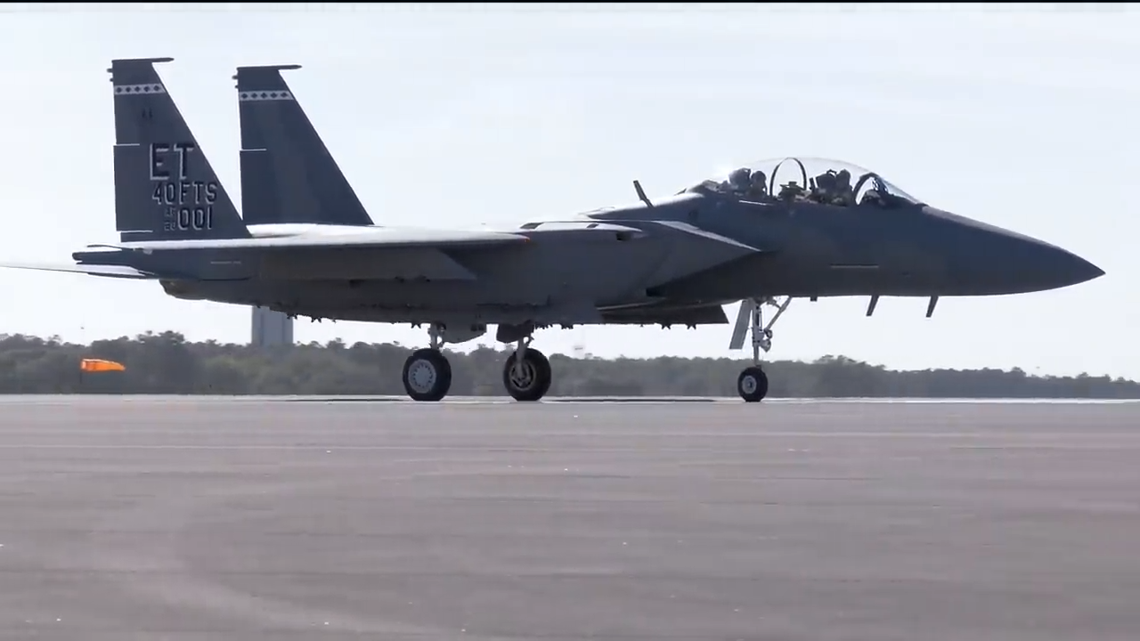 Watch the Eagle II hit targets from extreme distance - "First Strike"