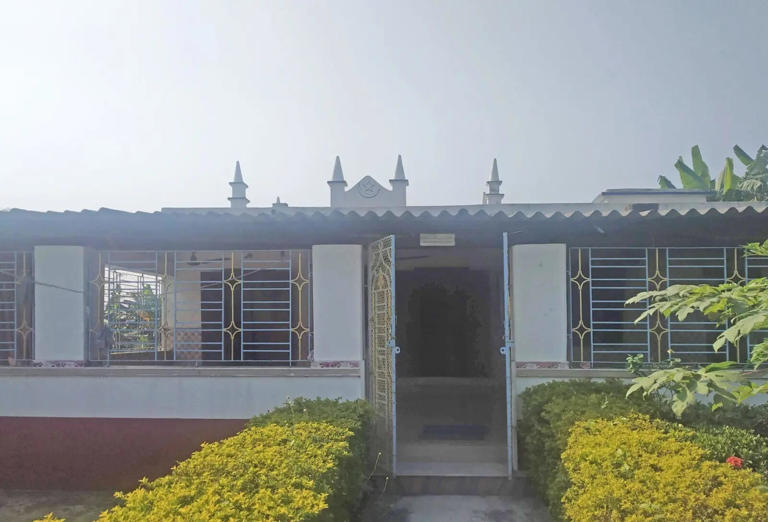 How a mosque relocation may give Kolkata airport 10-year lifeline