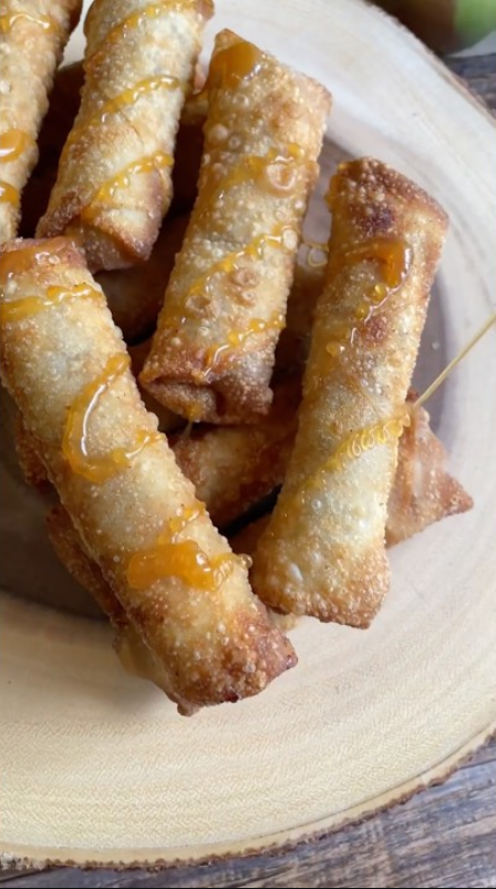 Crispy eggrolls filled with sweet apple pie goodness