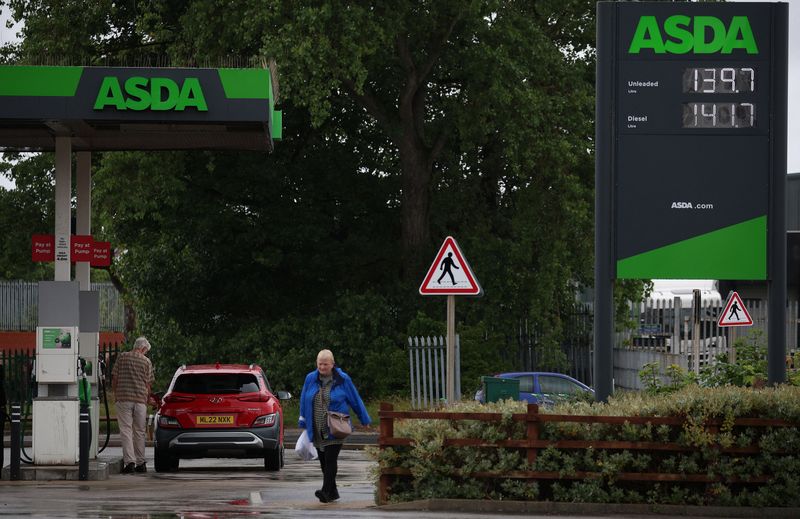 UK grocer Asda taps Ocado to develop online business
