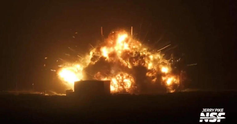 Blue Origin's New Glenn rocket explodes during static fire test at Cape ...