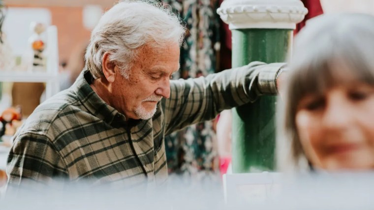 I have no friends in retirement – I resent my wife for having lots