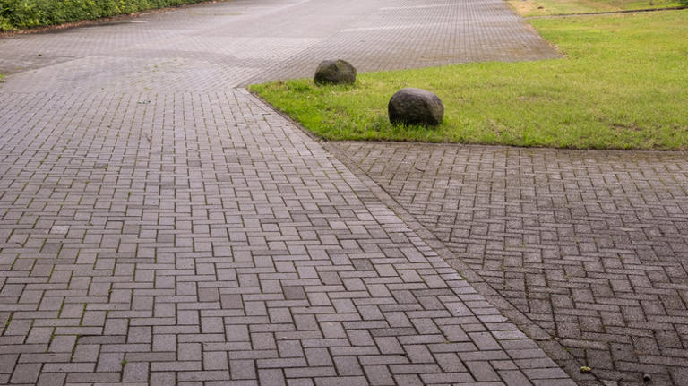 Instantly transform your driveway with this trendy concrete alternative