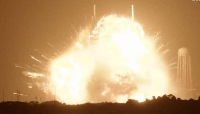 Jeff Bezos' Blue Origin's New Glenn rocket explodes during launch pad ...