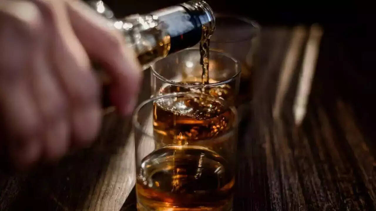 Pune toxic liquor horror: 8 dead in 24 hours, several hospitalised in ...