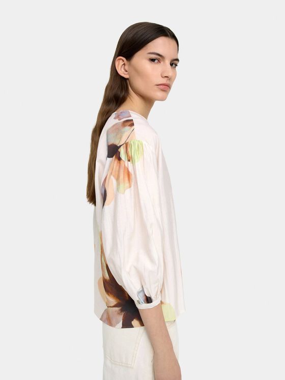 Parfois tiene la blusa floral que alegra cualquier look básico: color ...